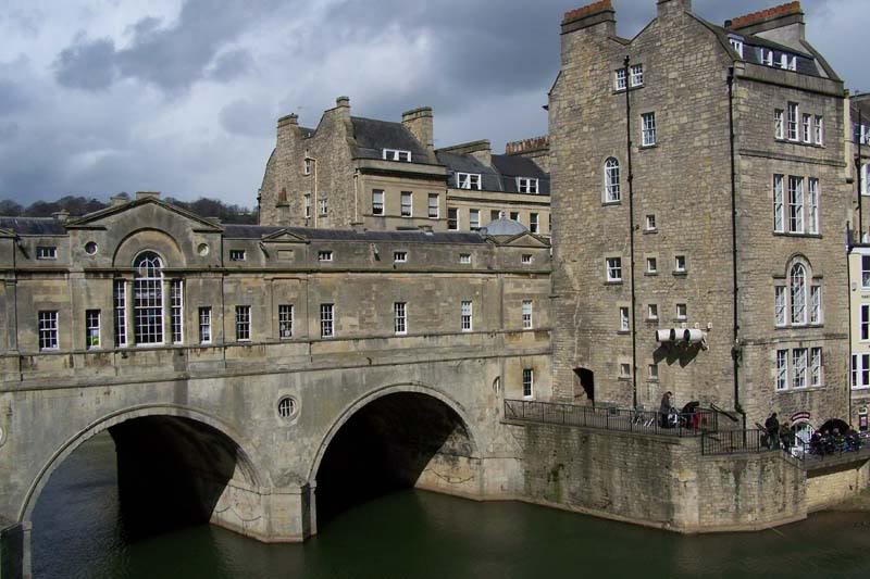 5 Places You Absolutely Must See in Bath, England - 5 Suitcases