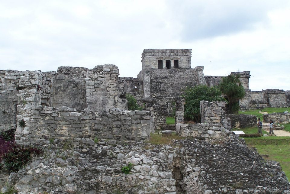 The Complete Guide to the Tulum Ruins - 5 Suitcases